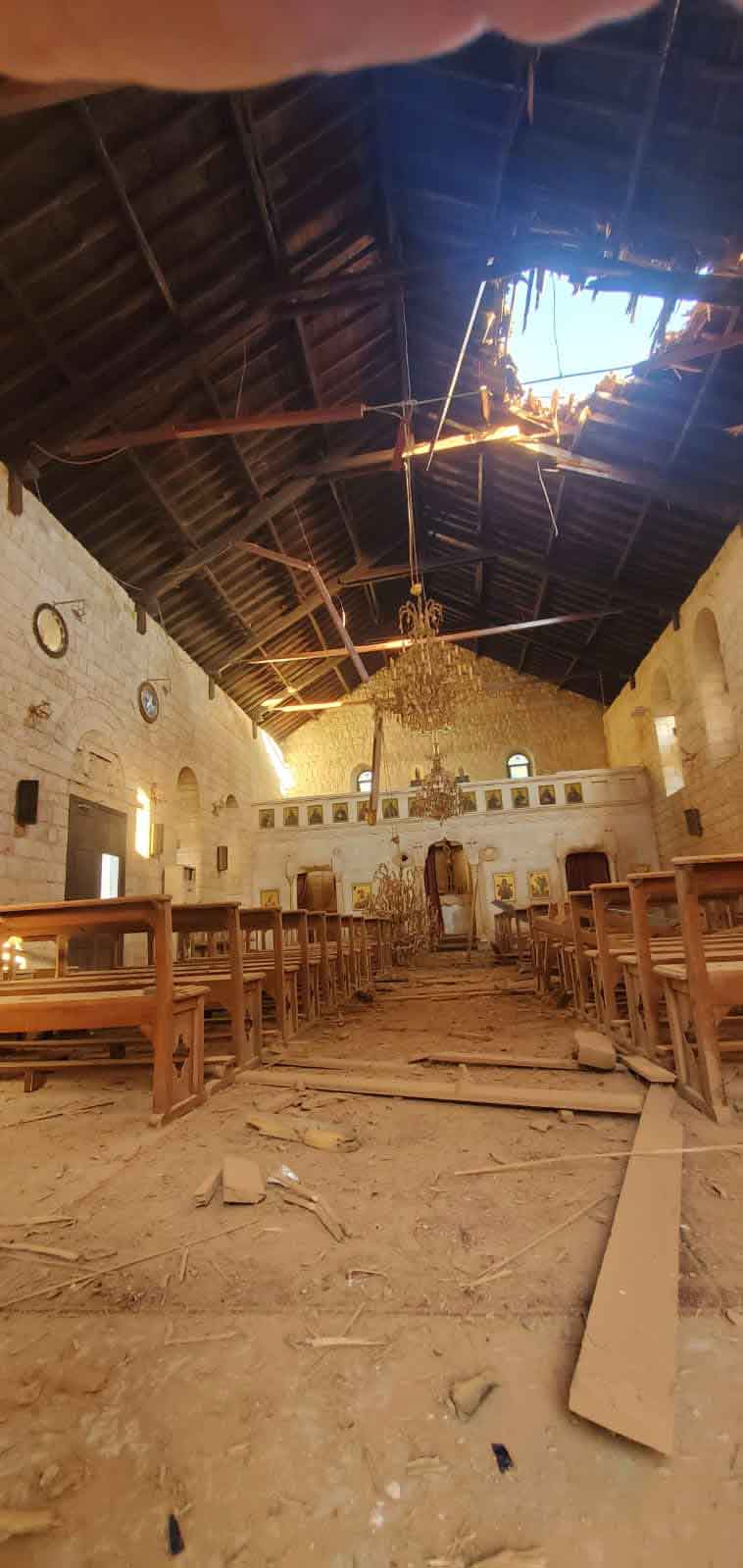 Christians in southern Lebanon flee the crossfire between Hezbollah and ...
