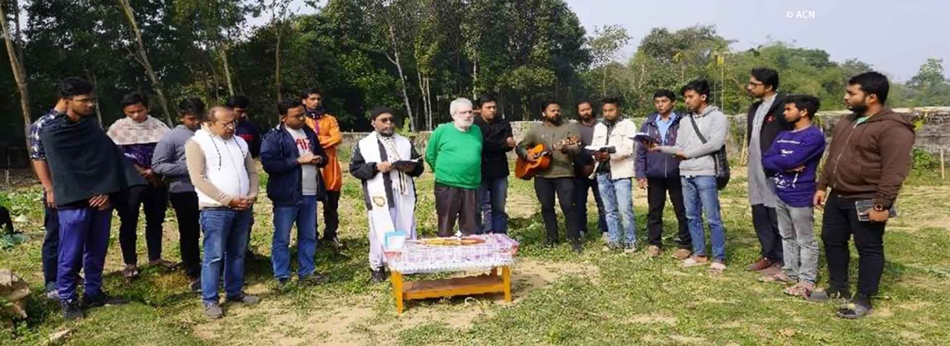 ACN helps Jesuits open first novitiate in Bangladesh | ACN International