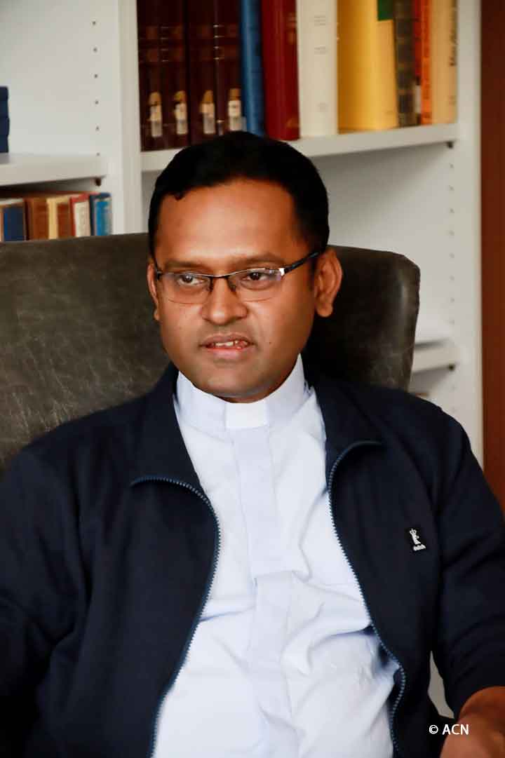 ACN helps Jesuits open first novitiate in Bangladesh | ACN International
